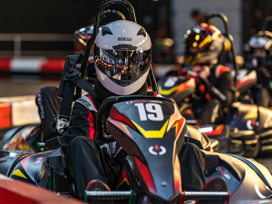 Indoor karten bij Powerarea voor kids, junioren en volwassenen!