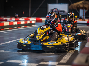 Indoor karten bij Powerarea voor kids, junioren en volwassenen!