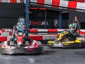 Indoor karten bij Powerarea voor kids, junioren en volwassenen!
